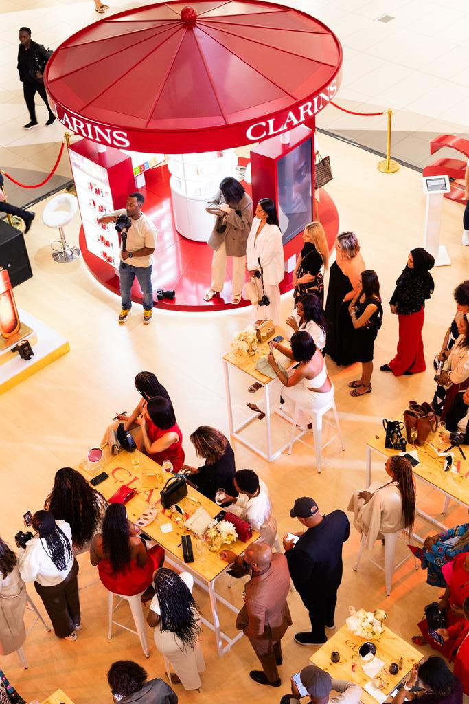Clarins dynamic pop-up shopping experience and interactive teen master – iloveza.com